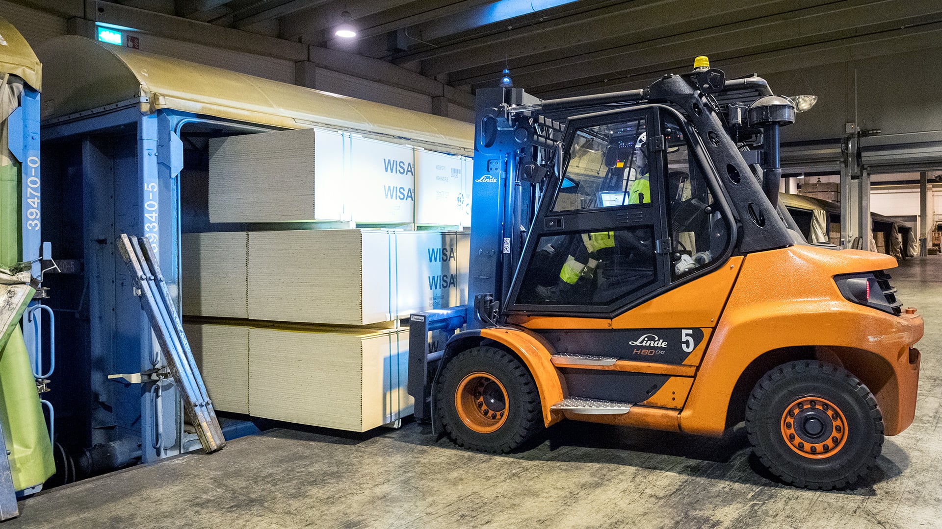 Transport emissions of WISA plywood decrease by a quarter | A material ...